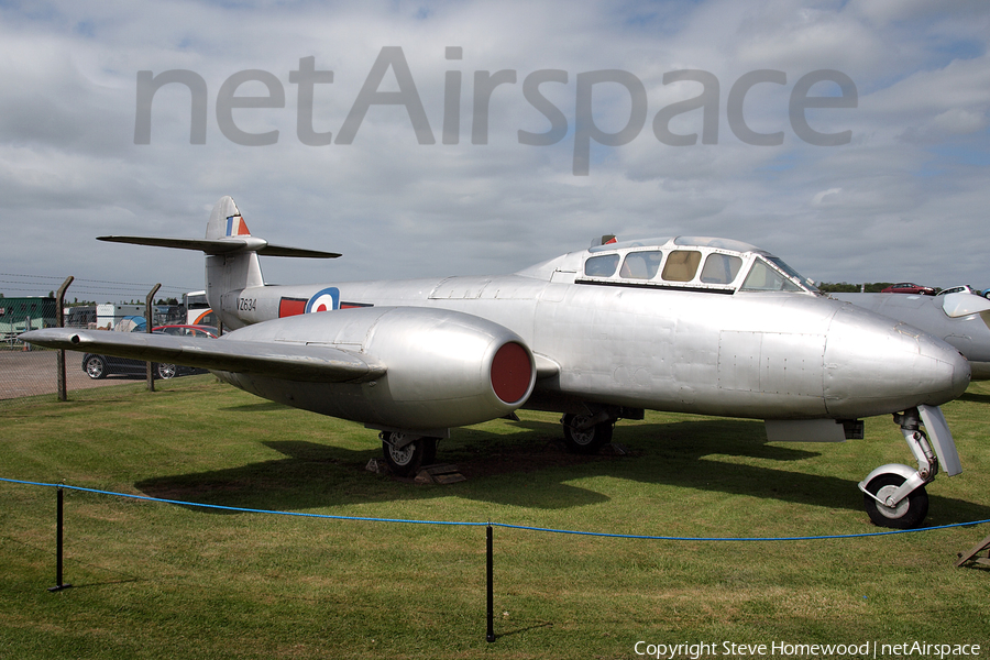 Royal Air Force Gloster Meteor T7 (VZ634) | Photo 93674 • netAirspace Royal Air Force Gloster Meteor T7 (VZ634) | Photo 93674 • netAirspace